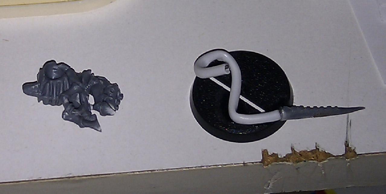 tail and body with 'digging claws' - tail and body with 'digging claws ...