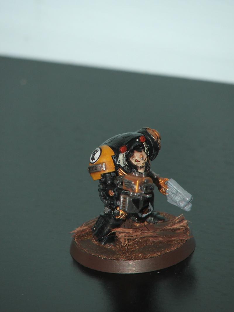 Chaplain, Crozius Arcanum, Imperial Fists, Space Marines, Storm Bolter ...