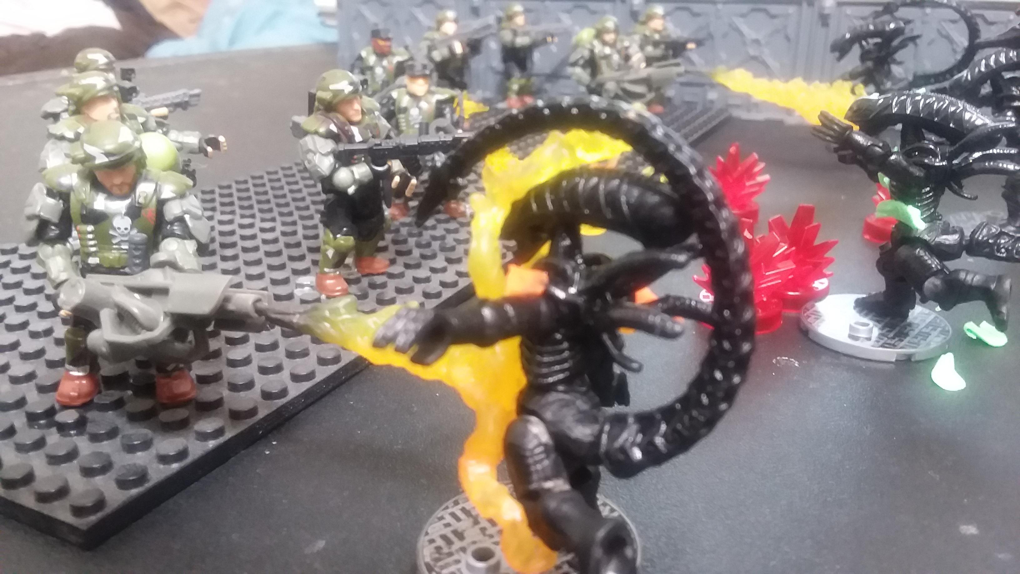 Alien, Colonial Marine, Xenomorph - Colonial Marines meet Xenomorphs ...